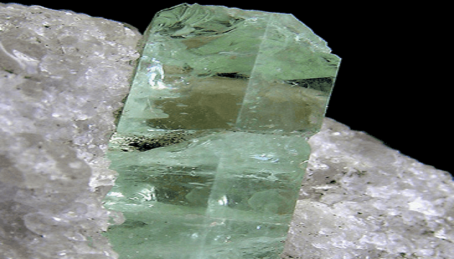 Beryl -A Silicate Mineral, Make Up 95% Of The Earth'S Crust