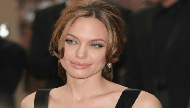 Angelina Jolie Now Wears a “One-of-a Kind”Gold Chin Cuff - Israeli ...