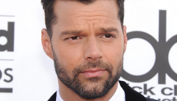 A MAN WHO’S NOT AFRAID OF RINGS: RICKY MARTIN’S STORY - Israeli Diamond ...