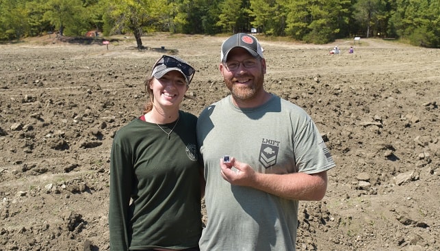 Couple Finds 1.90-Carat Diamond at Crater of Diamonds State Park ...